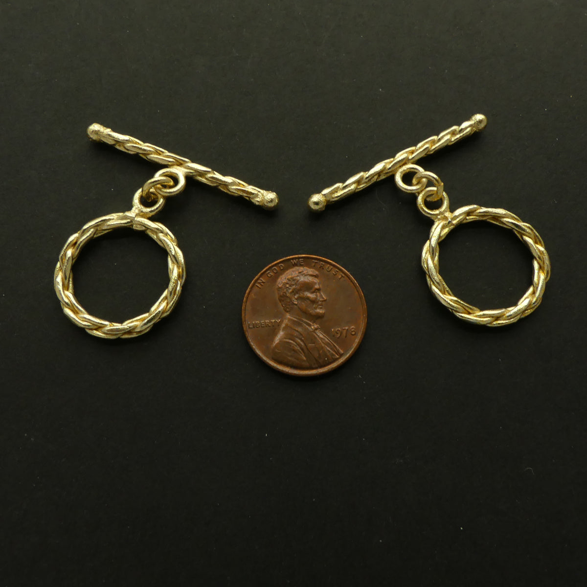 Clasp, Cast Gold-Tone, Toggle Twisted Wire Design, Ring 20mm, Sold Ind ...